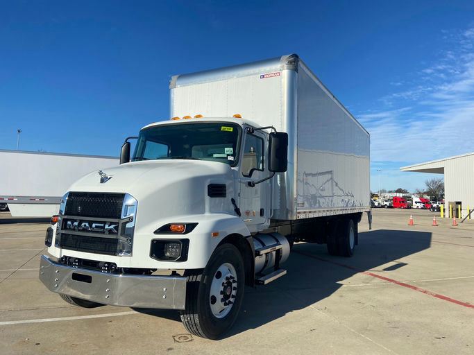 2025 Mack MD64 Box Truck for Sale in Dallas I-20, TX - Trucker To Trucker